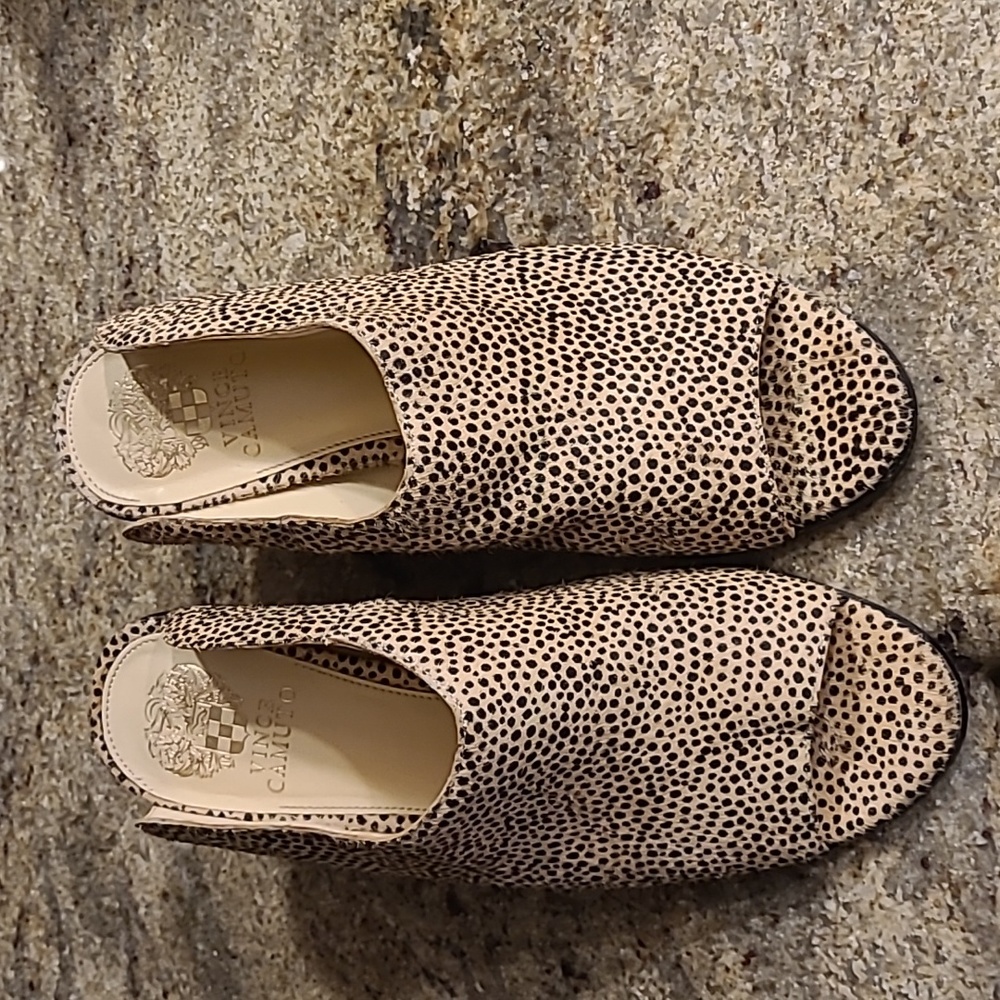 Vince Camuto Mesella Genuine Calf Hair Mules Size 9.5 - Gem